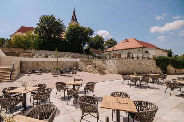 Itt a lista: mutatjuk az Orbán–Tiborcz-kör 36 luxusingatlan-projektjét ...